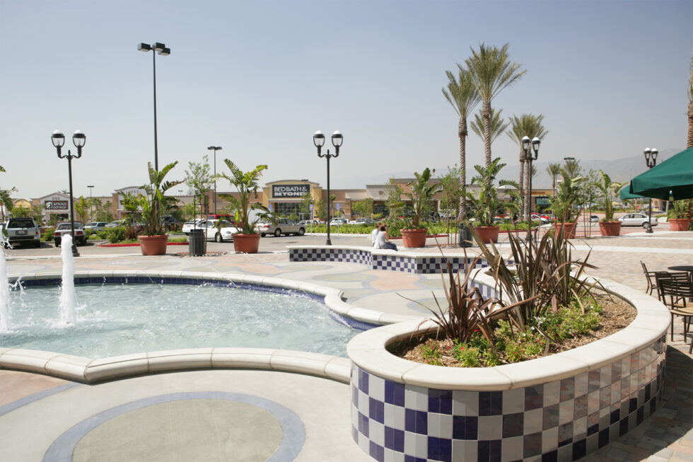 Citrus Plaza - Majestic Realty Co.