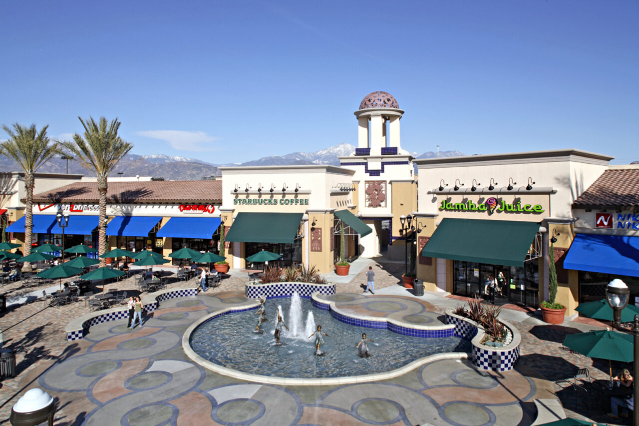 Citrus Plaza - Majestic Realty Co.