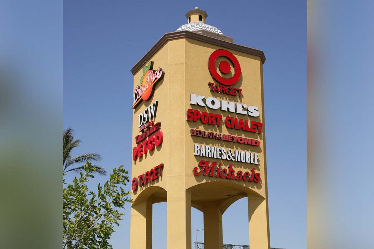 Citrus Plaza - Majestic Realty Co.